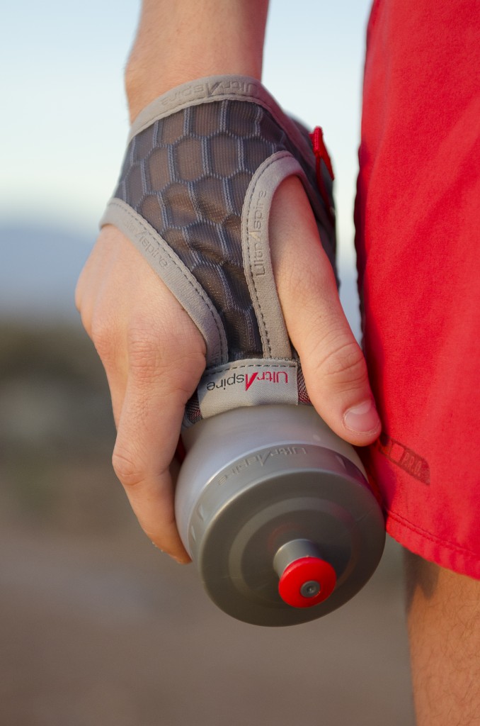 ULTRASPIRE UA095 Iso Versa 20 oz Handheld Water Bottle Red - Durasafe Shop